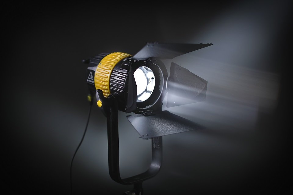 NEW! Dedolight DLED 9 Bi-Colour LED / The evolution of a classic ...