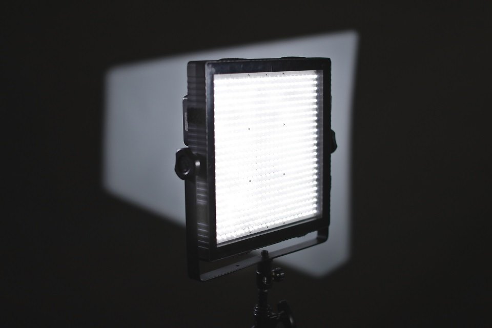 Felloni LED panel Light / The classic - Catalyst Cameras